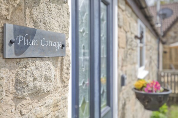 Plum Cottage, With A Garden In Knaresborough - Ripon
