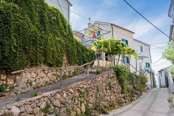 The Old Townhouse - Vrbnik