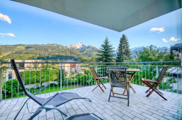 Modern Apartment In Ideal Location, Close To Ski-lift And Golf-course - Zell am See
