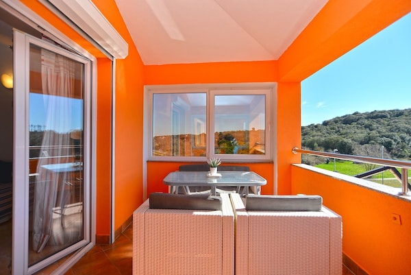 Appartement D'une Chambre Avec La Terrasse Pula (A-21036-a) - Banjole