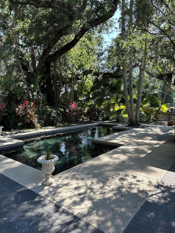 Quaint Key West Pool Bungalow - Orlando