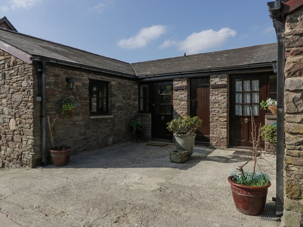 Brook Cottage, Pet Friendly In Abergavenny - Abergavenny