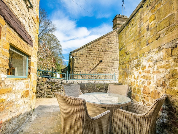 The Aubrey, Pet Friendly, Character Holiday Cottage In Bakewell - Bakewell
