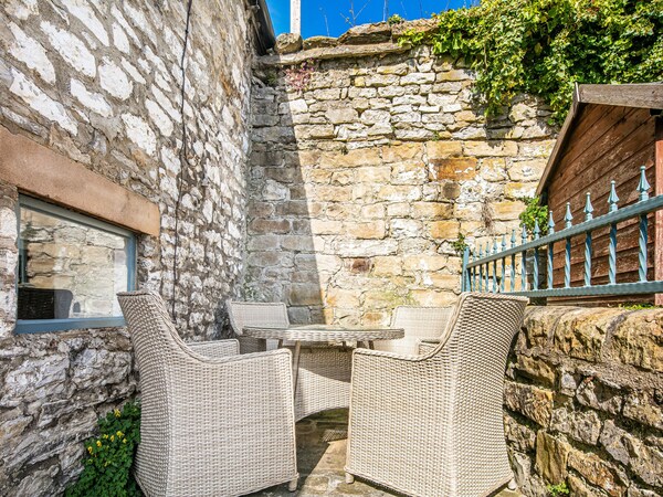 The Artists Loft, Pet Friendly, Character Holiday Cottage In Bakewell - Bakewell