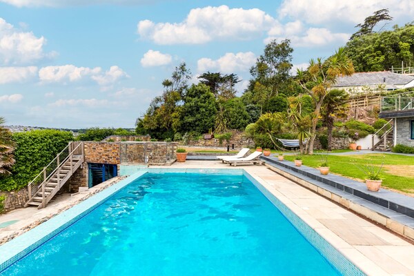 Camel Point, Family Friendly, With Pool In Rock - Padstow
