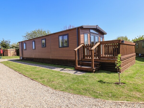 Primrose Lodge, Pet Friendly, Country Holiday Cottage In Staithes - Runswick Bay