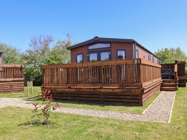 Mayflower Lodge, Pet Friendly, Character Holiday Cottage In Staithes - Staithes