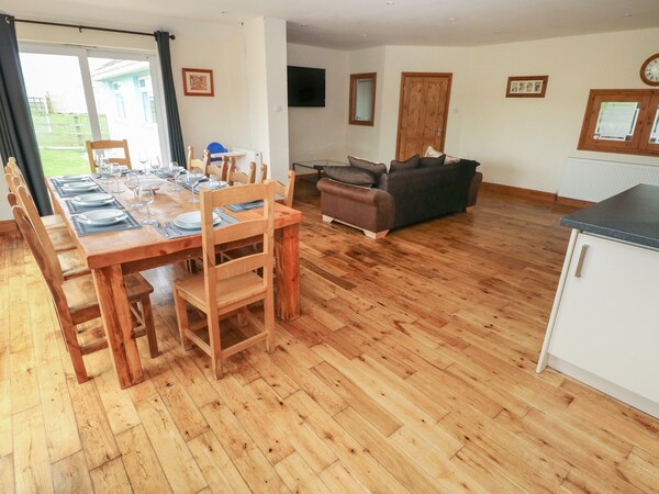 Ty Mawr, Pet Friendly, Character Holiday Cottage In Letterston - 펨브룩셔
