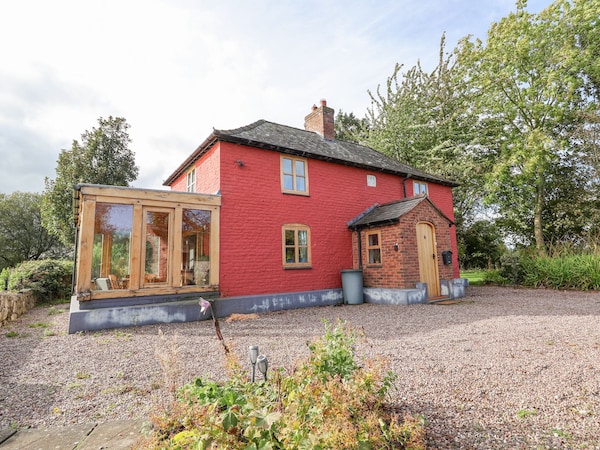 Rhydonnen Bach, Family Friendly, With Open Fire In Llanrhaeadr - Ruthin