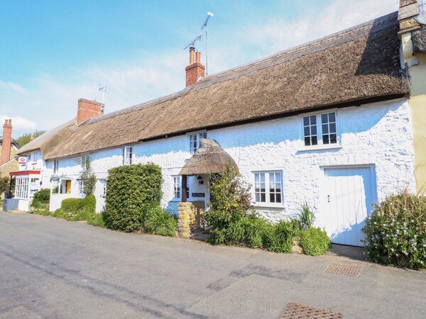 Lime Cottage, Character Holiday Cottage In Burton Bradstock - Burton Bradstock