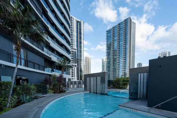 Oracle 2 - Central 2b In Broadbeach With Views - ブロードビーチ