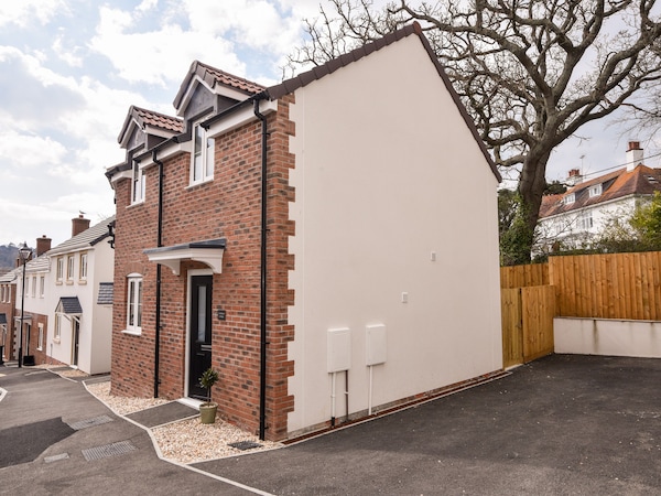 Conybeare Cottage, Pet Friendly, With A Garden In Lyme Regis - Lyme Regis