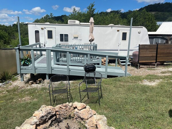Retreat By The Creek, 2m From Whitewater, Hot Tub, Fire Pit, River Access! - Wimberley, TX