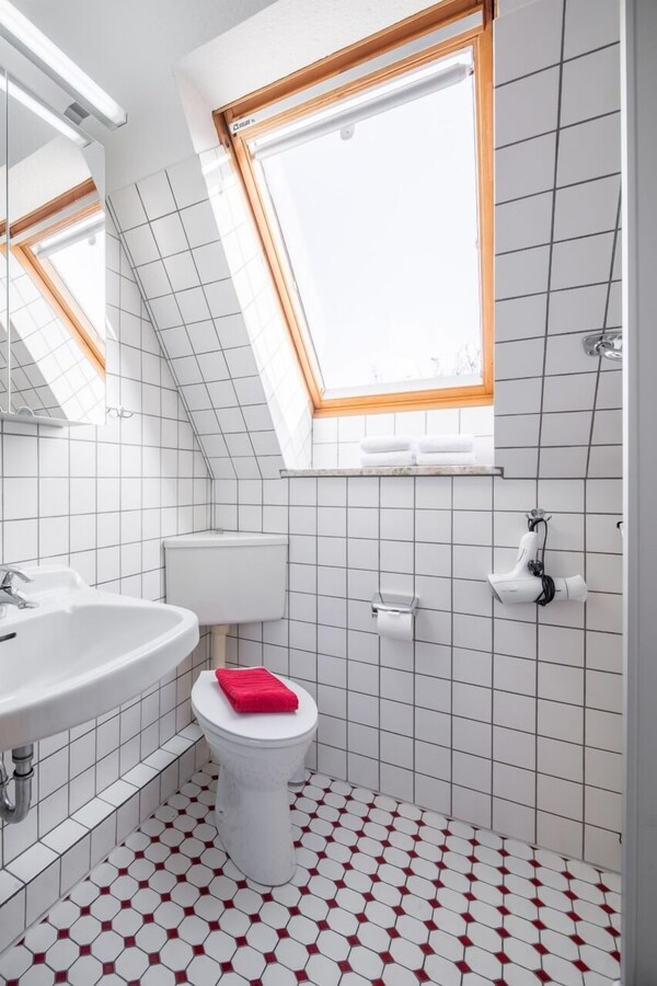 Gemütliche Dachgeschoss Ferienwohnung Für Bis Zu 2 Personen - Norderney