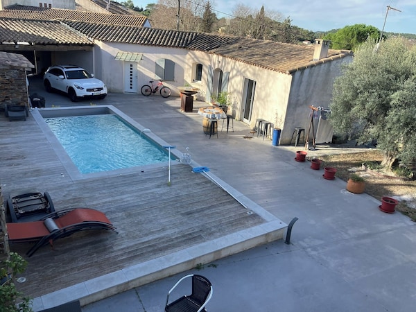 Maison De Vacances Lumineuse Dans Un Village Calme Près De Montpellier. - Juvignac