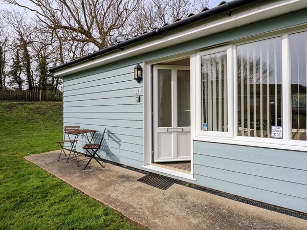11 The Dell, Pet Friendly, Character Holiday Cottage In Mundesley - Mundesley