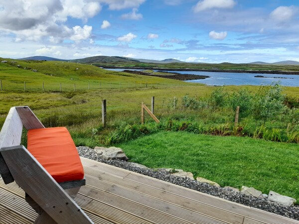 North Light Studio, Pet Friendly In Lochmaddy, North Uist - Outer Hebrides