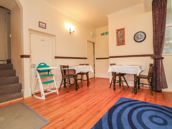 Beaufort House, Pet Friendly, Character Holiday Cottage In Ilfracombe - Woolacombe