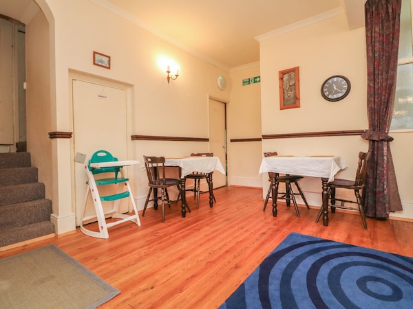 Beaufort House, Pet Friendly, Character Holiday Cottage In Ilfracombe - Woolacombe