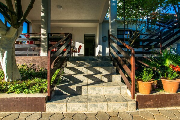Apartments Slavica (60685-a2) - Seline - Stari Grad
