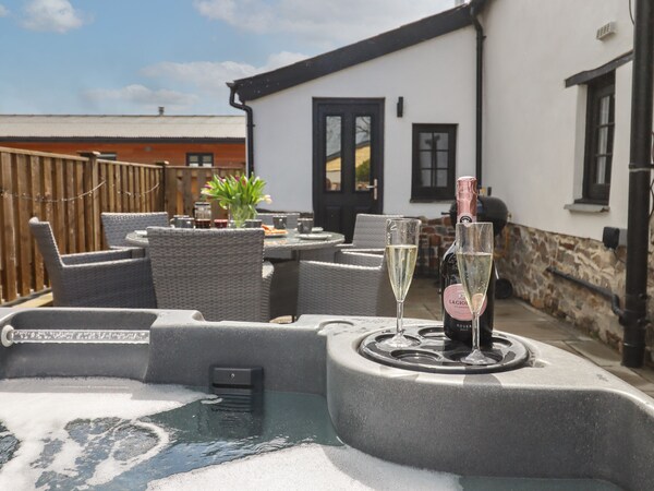 Strawberry Bank - Pipistrelle, Pet Friendly In Bridgerule - Holsworthy