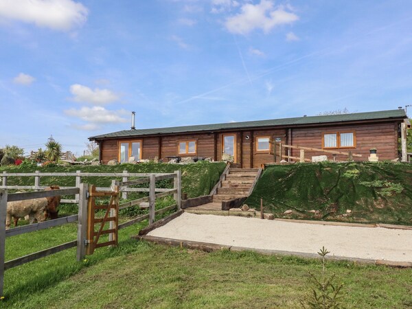 Tilly's Lodge, Family Friendly, Character Holiday Cottage In Tickhill - 요크셔