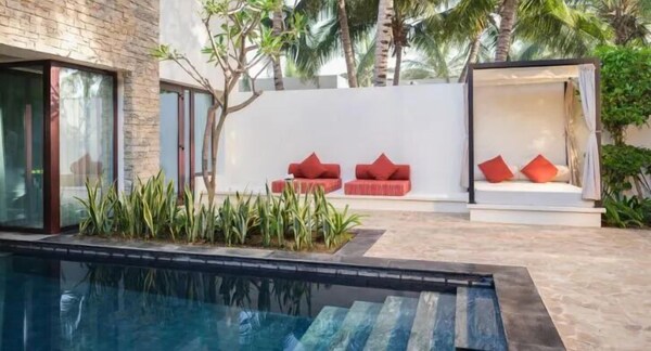 Revel In Aesthetic Charm! 1br Pool Villa With Lagoon View, Onsite Pool & Spa! - Salalah