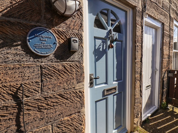 Navigators Rest, Pet Friendly, Character Holiday Cottage In Whitby - Sandsend