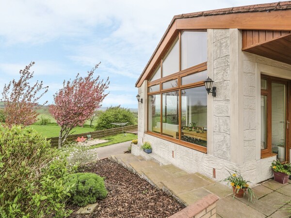 Laird House, Family Friendly, With Open Fire In Lochmaben - Lockerbie