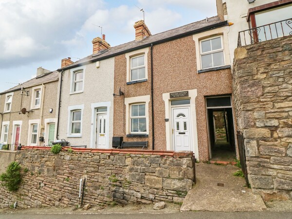 Pebblestone Cottage, Pet Friendly, With Open Fire In Llandudno - North Wales