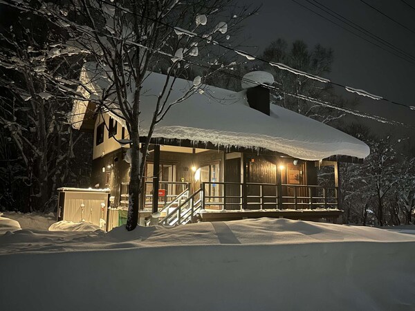Japanese Modern House With Onsen - Niseko