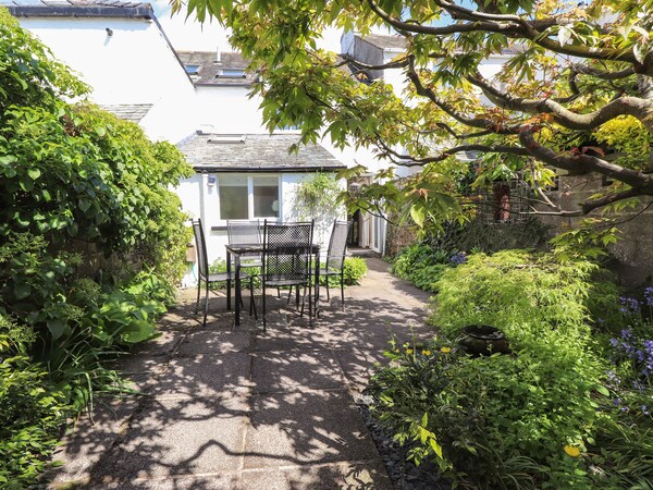 Primrose Cottage, Pet Friendly, Character Holiday Cottage In Keswick - Keswick