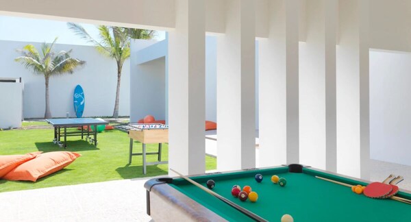 Prime Location! Two Luxe 1br Villas Close To Al Hisn Beach! Pool And Spa Onsite! - Salalah