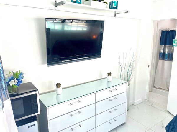 Guest Suite With Private Entrance And Pool 5-10 Min To Beaches And Wilton Drive - Florida