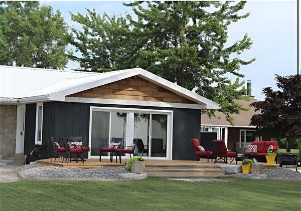 Never Pay A Cleaning Fee - Pelee Pulses With Possibility! - Pelee Island