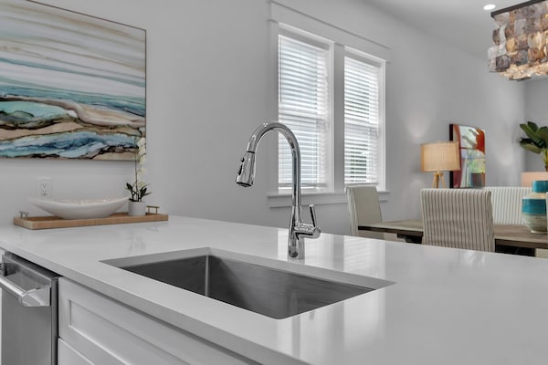 30a Beach House - Seacrest - Pet Friendly, Sleeps 14, Pool, 4 Bikes Incl, Beach - Rosemary Beach, FL