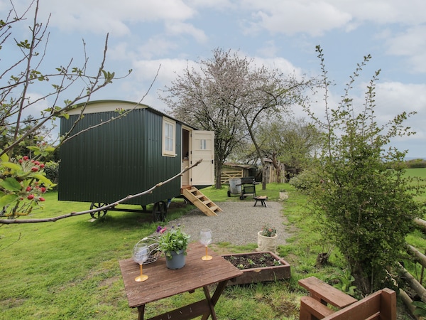 Le Petite Pound House, Romantic, With Open Fire In Bewdley - West Midlands