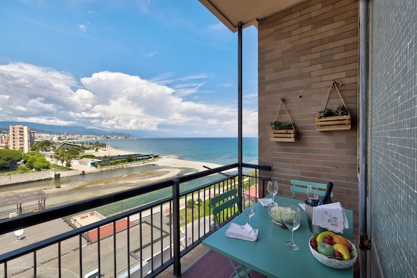 Appartement 'Riva Mare 1' Met Zeezicht, Balkon En Wi-fi - Noli