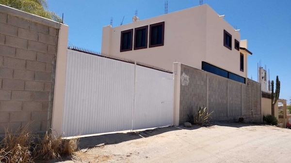 Large House On A Hill With A Spectacular View Over The Sea And Mountains - San José del Cabo