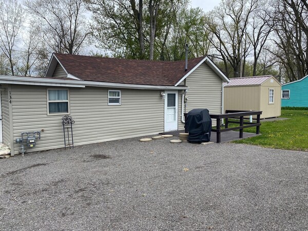 Cozy Cottage For A Couple's Weekend Get Away! - Indian Lake State Park, Lakeview