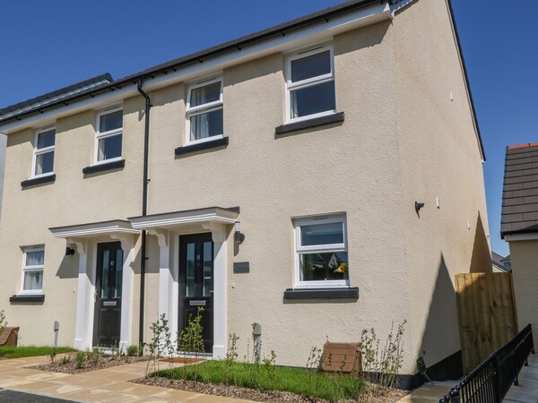 Pebble Bay, Pet Friendly, Character Holiday Cottage In Appledore - Westward Ho!