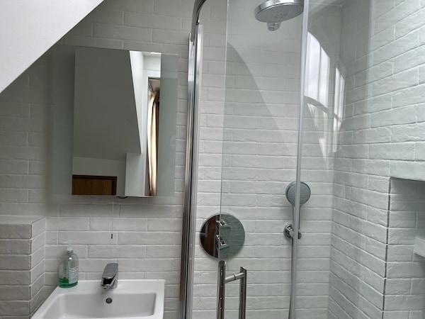 Cb Home Tower Bridge - 2 Bedrooms, 2 Bathrooms - Free Parking - Greenwich