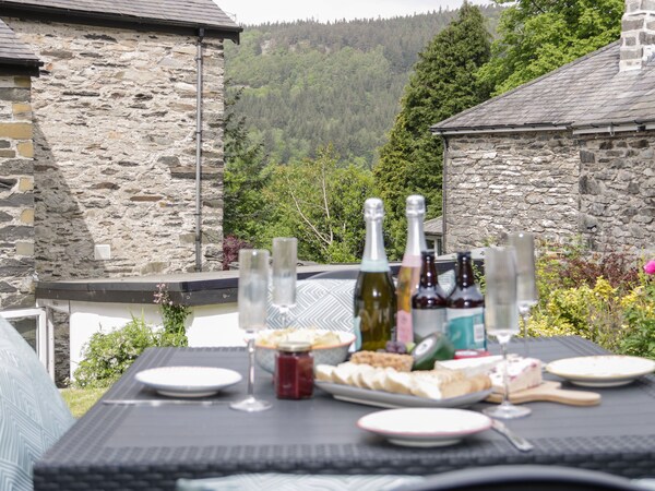Bron Celyn Bach, Pet Friendly, With Open Fire In Betws-y-coed - Betws-y-Coed