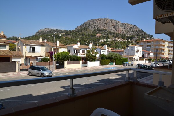 Alicante 1 - L'estartit, Center - Peratallada