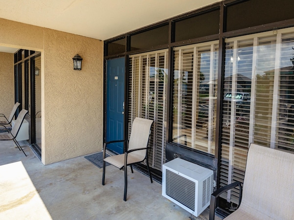 Simpatico | Community Pool + Hot Tub - Bayside, TX