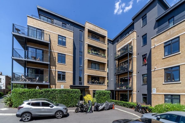 1 Bed Flat Near Syon Park - Twickenham