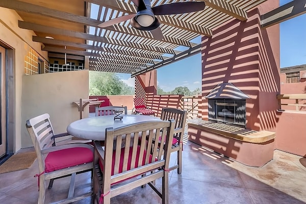 Peaceful Family Retreat | Your Palm Desert Sanctuary | 2 Rooms W/ Terrace - Palm Desert, CA