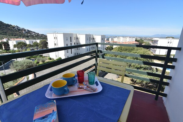 Incredible Holiday Studio In Costa Brava. Community Pool, Balcony With Views. Book Now! - Roses