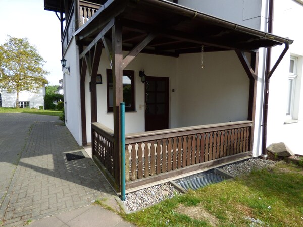 Große Ferienwohnung Wa2 -100qm - Im Erdgeschoss Der Villa Walhall In Einem Parkähnlichen Garten - Sellin