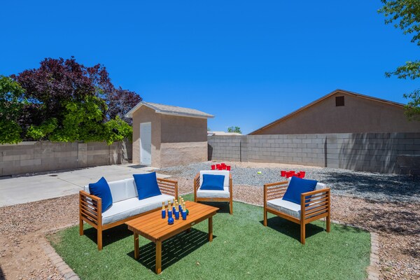 Cheerful Vibrant 3br - 3tv - Fire Pit - Games - Artistic - Fun - Albuquerque, NM